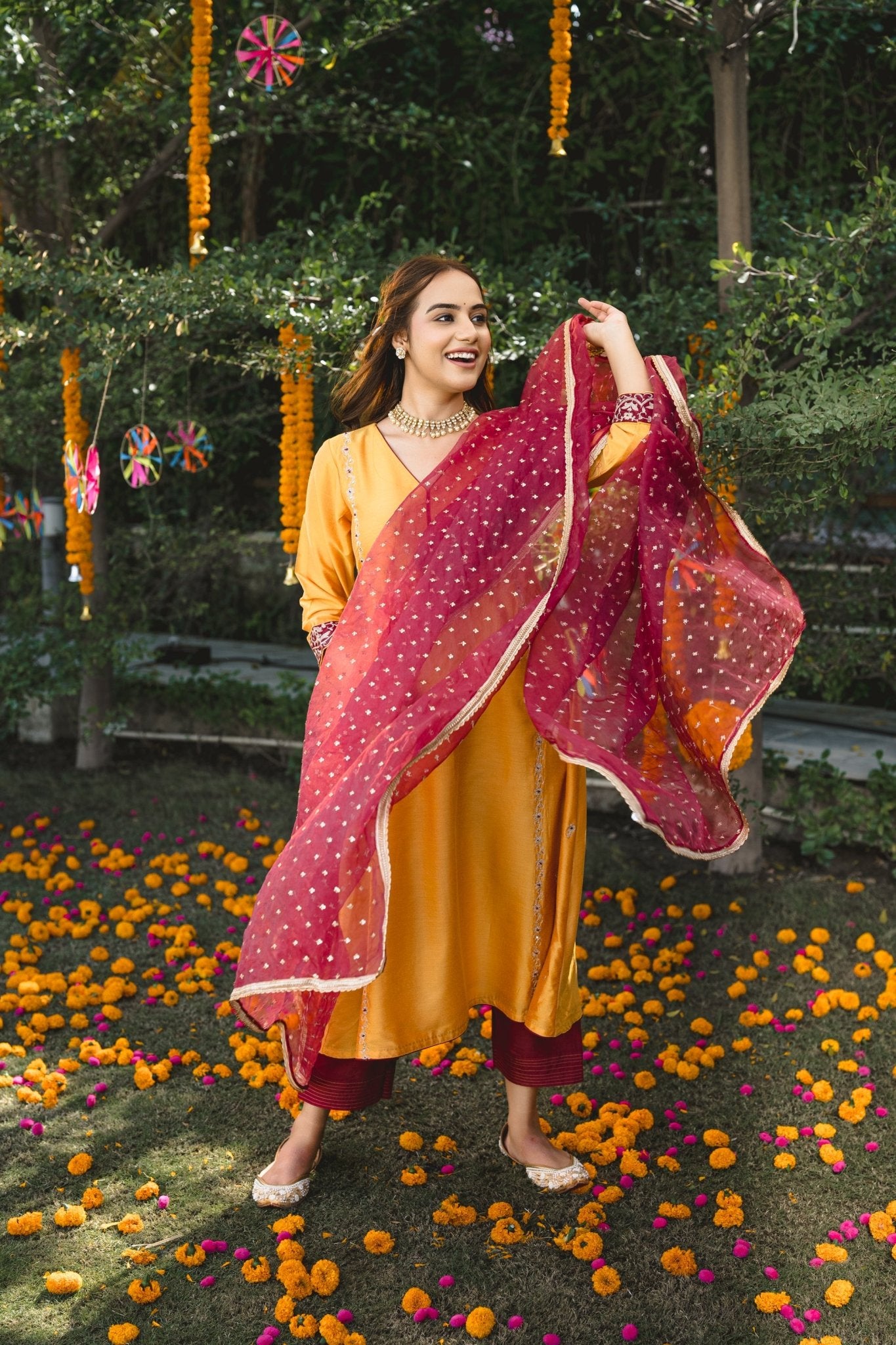 Handembroidered Kesar 3 piece Set - Tilohri